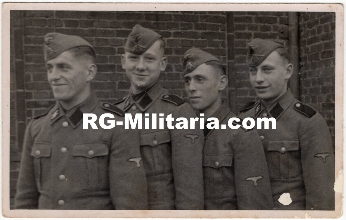Original WW2 German Waffen SS Photo - SS soldiers on a row