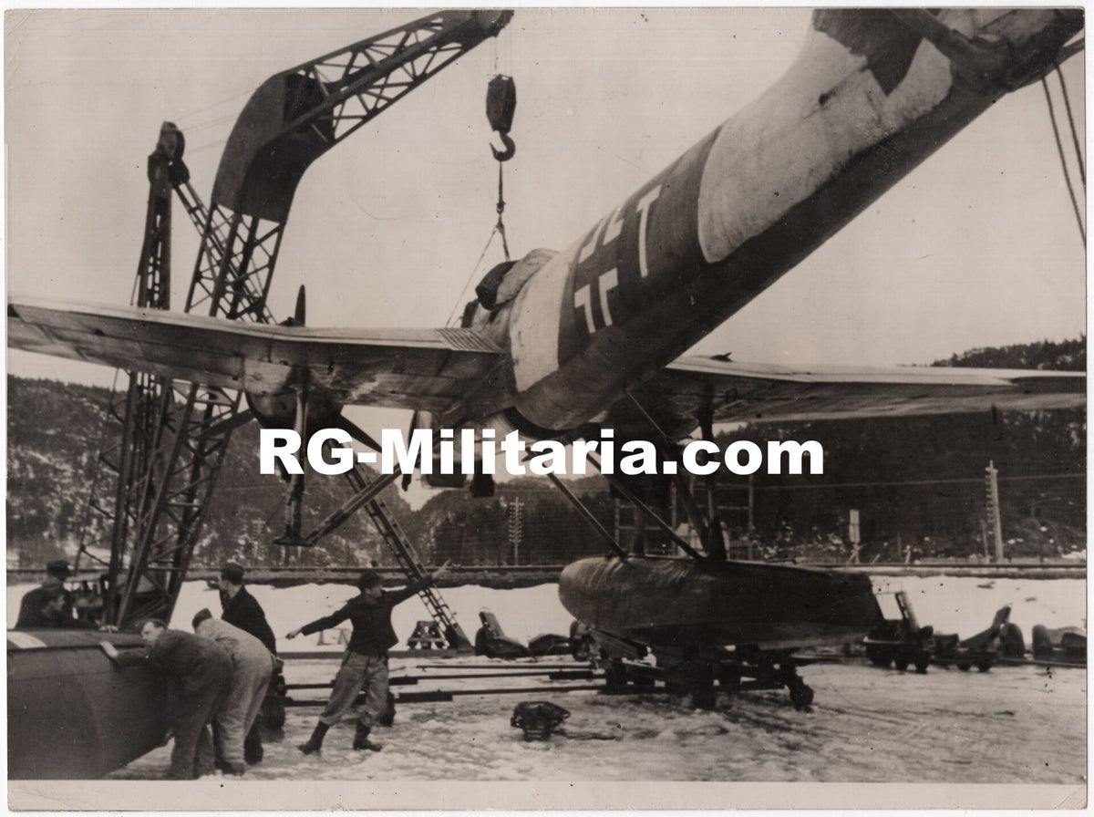 Original WW2 German Press Photo - German Luftwaffe Waterairplane on land