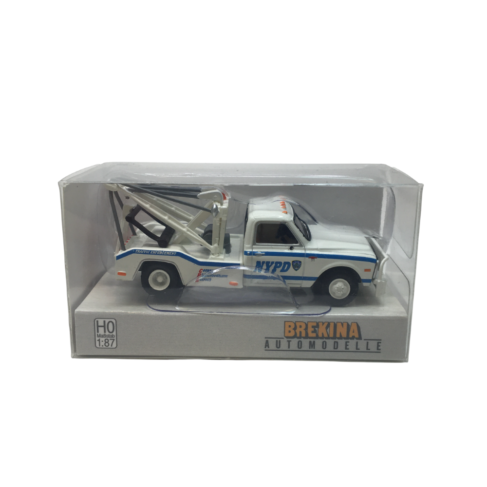 Brekina Chevrolet C 30 takelwagen NYPD | Brinic Modelcars