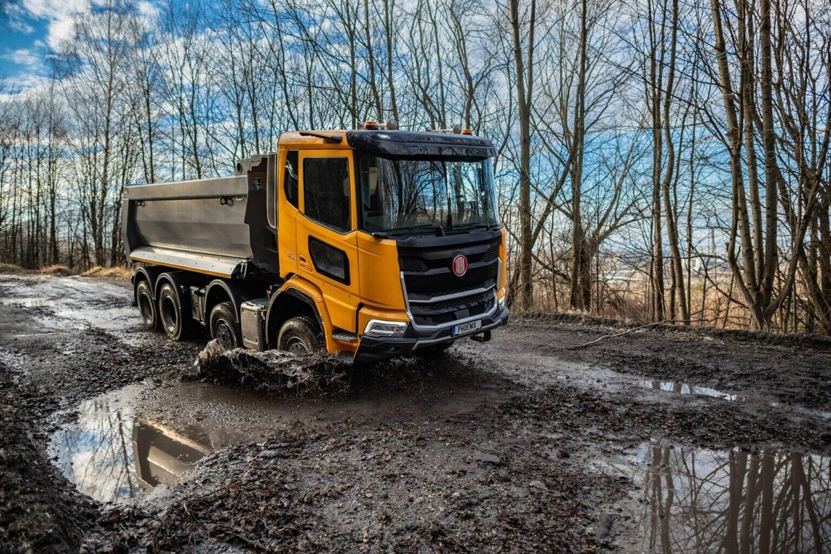 Tatra Phoenix 2024 / Tatra snelverkeer | Berkers Techniek BV