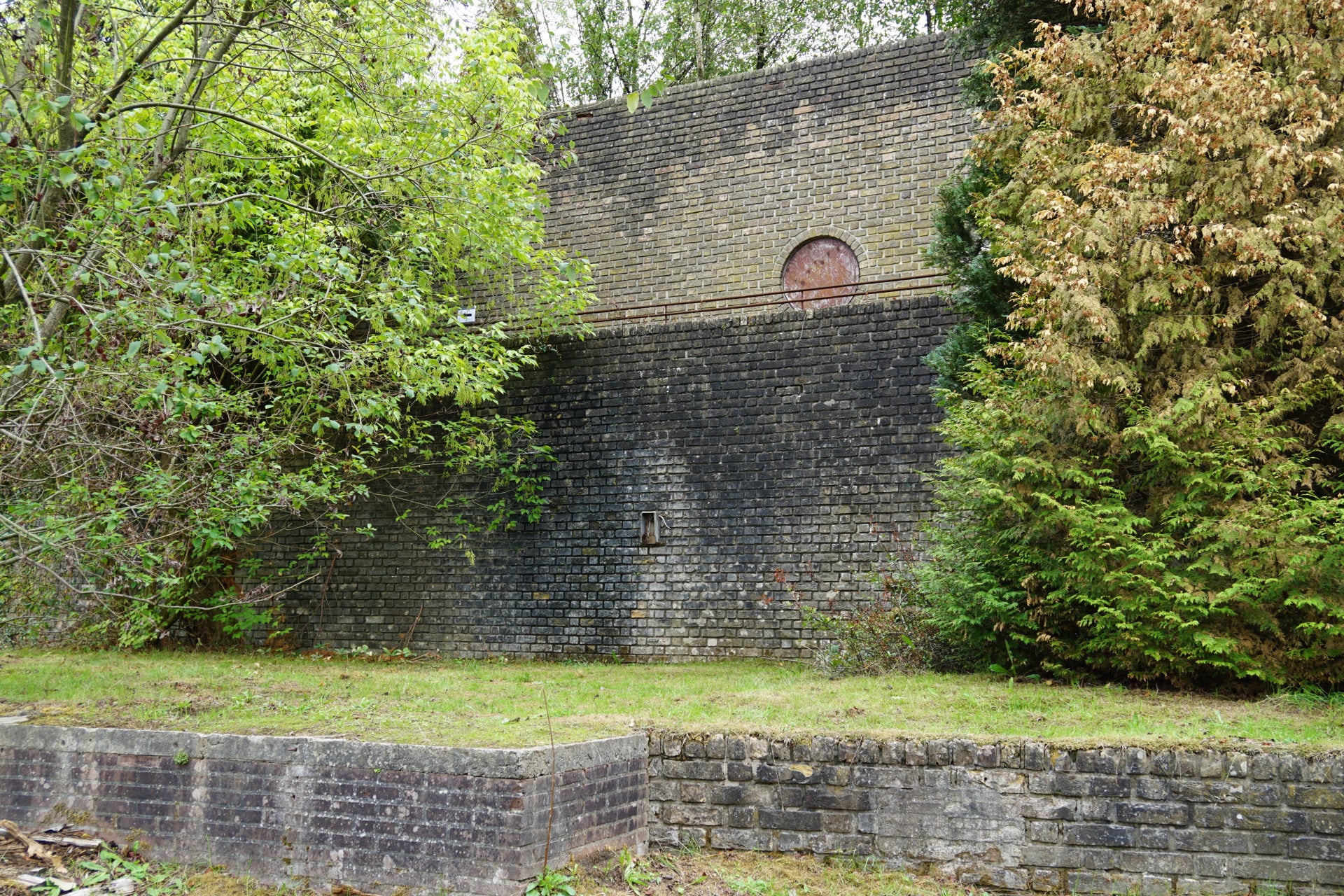 Muur van Mussert Rijksmonument