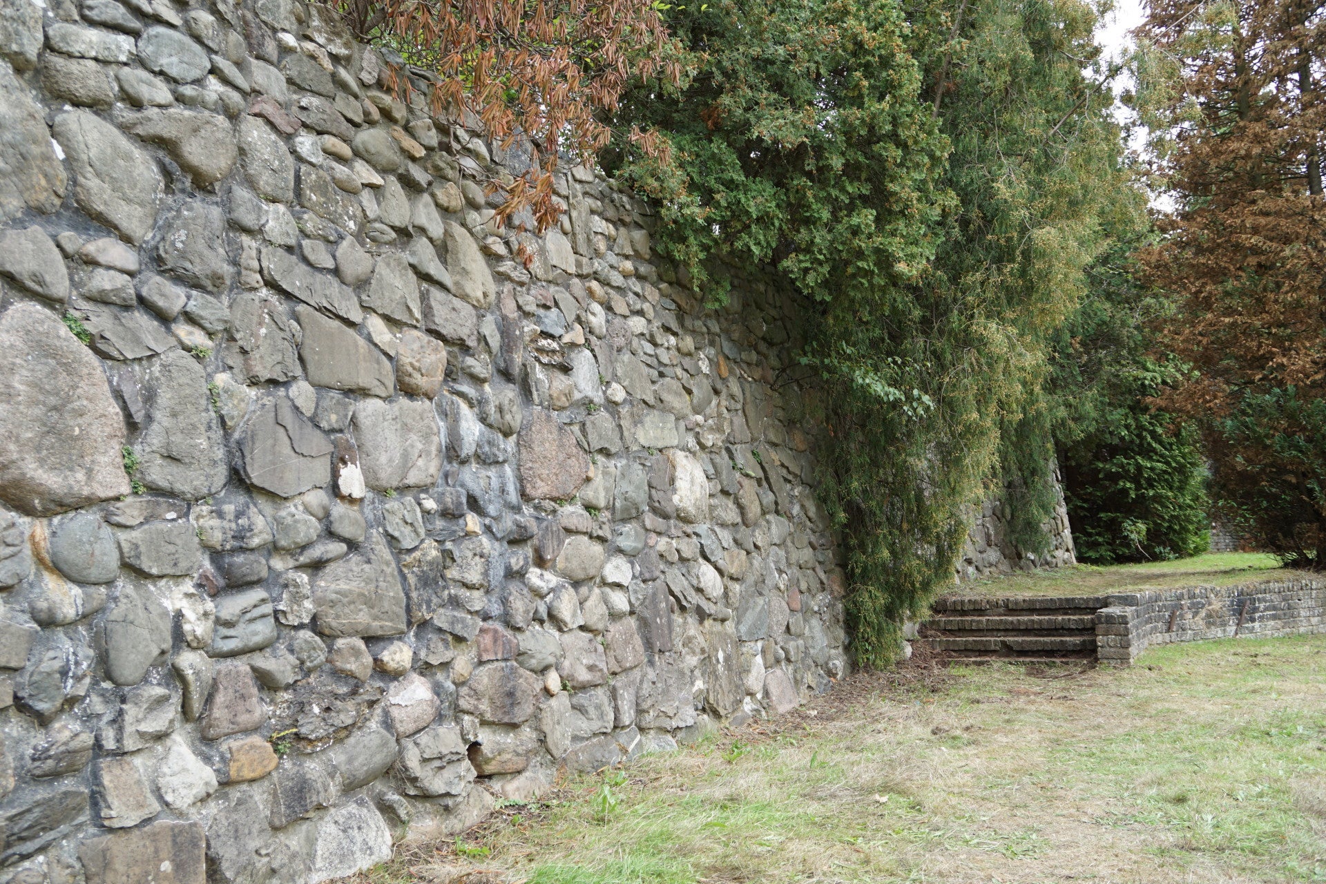 Muur van Mussert Rijksmonument