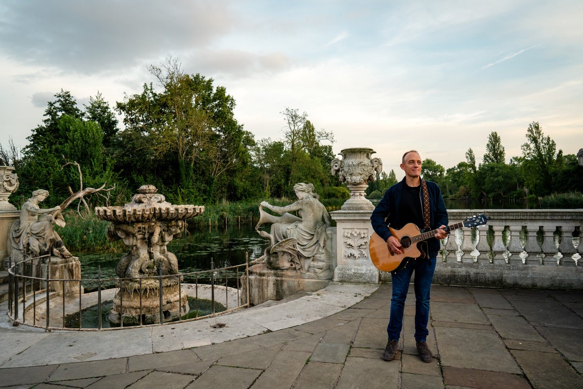 Will Tierney Acoustic Singer