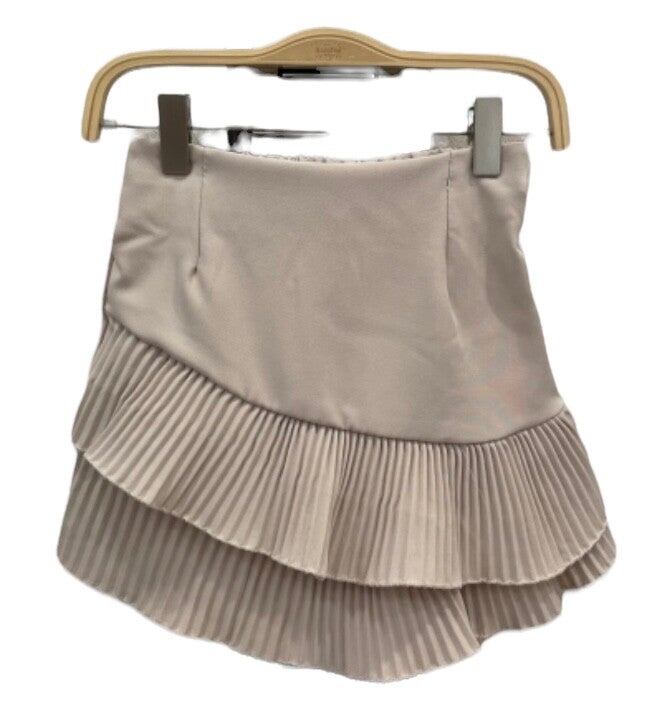 Beige rokje met plissé stroken | Hip en Klassiek