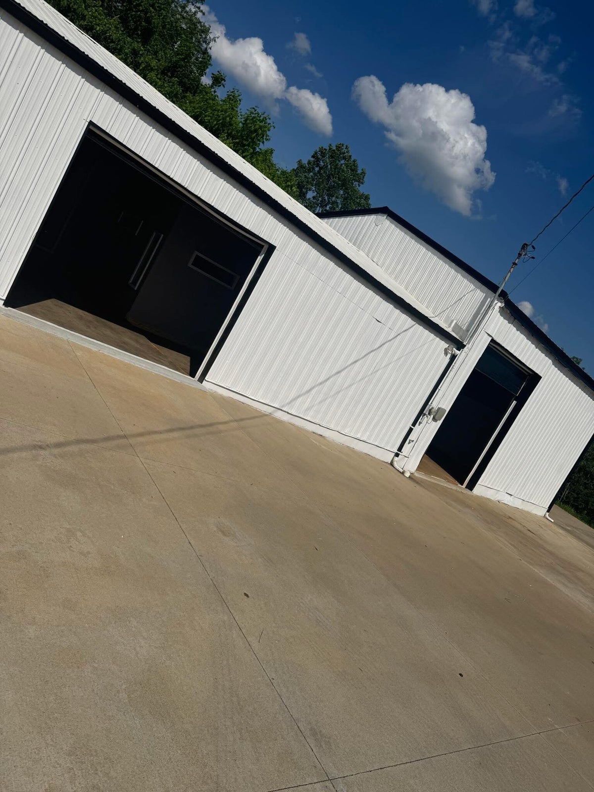 BUSTED KNUCKLES AUTO REPAIR LLC