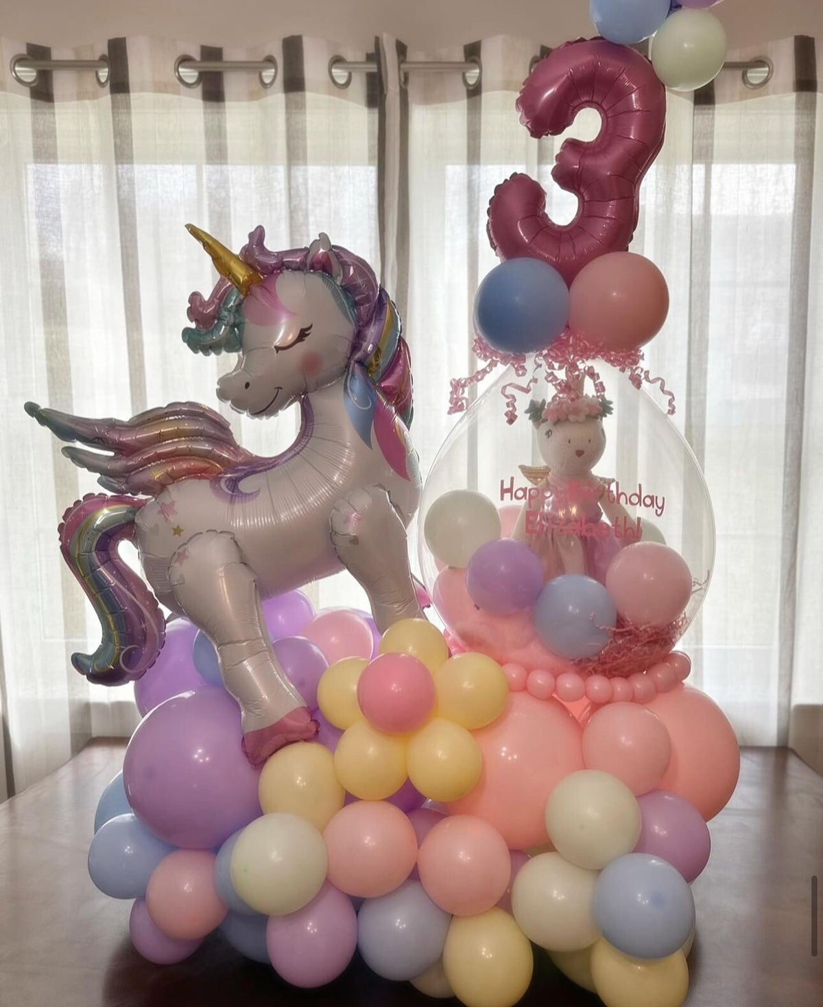 Balloon Bouquets and Centerpieces | Baddie's Balloons