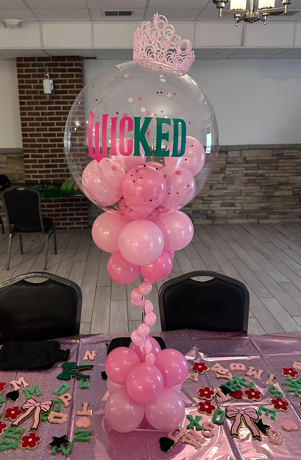 Balloon Bouquets and Centerpieces | Baddie's Balloons