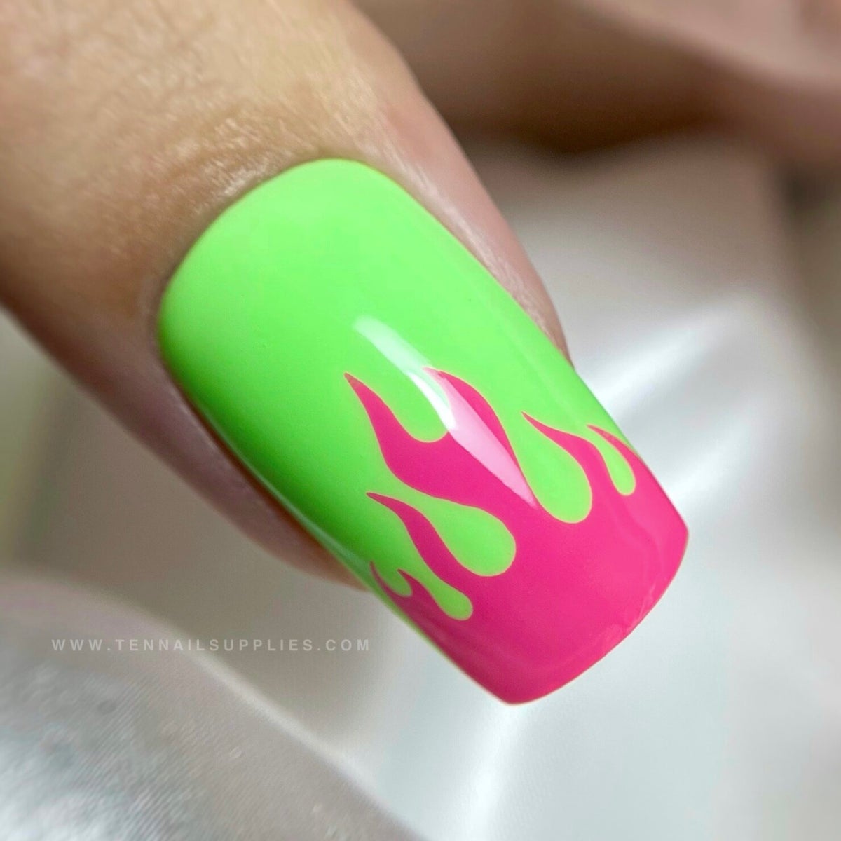 Alles over 'heat spikes' / Blogs | TEN Nail Supplies