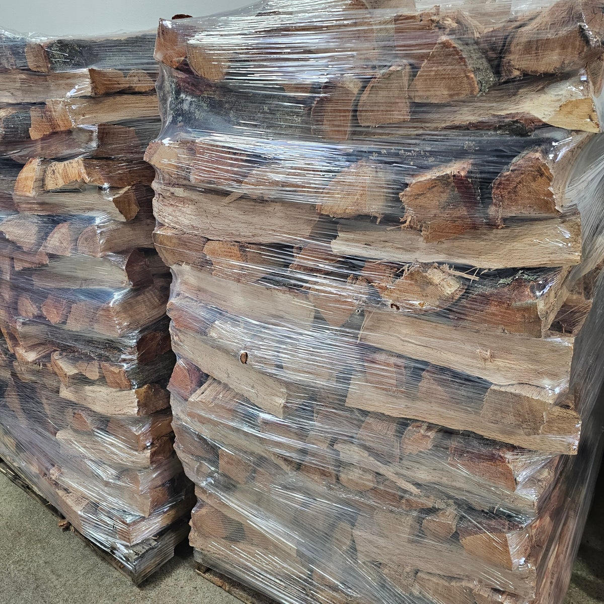Red Oak Firewood - 1/4 Cord (32 Cubic ft.) | Orange County Firewood