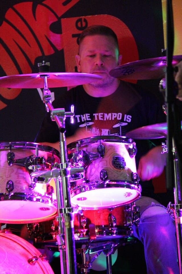About Us | 9 Volt rock cover band