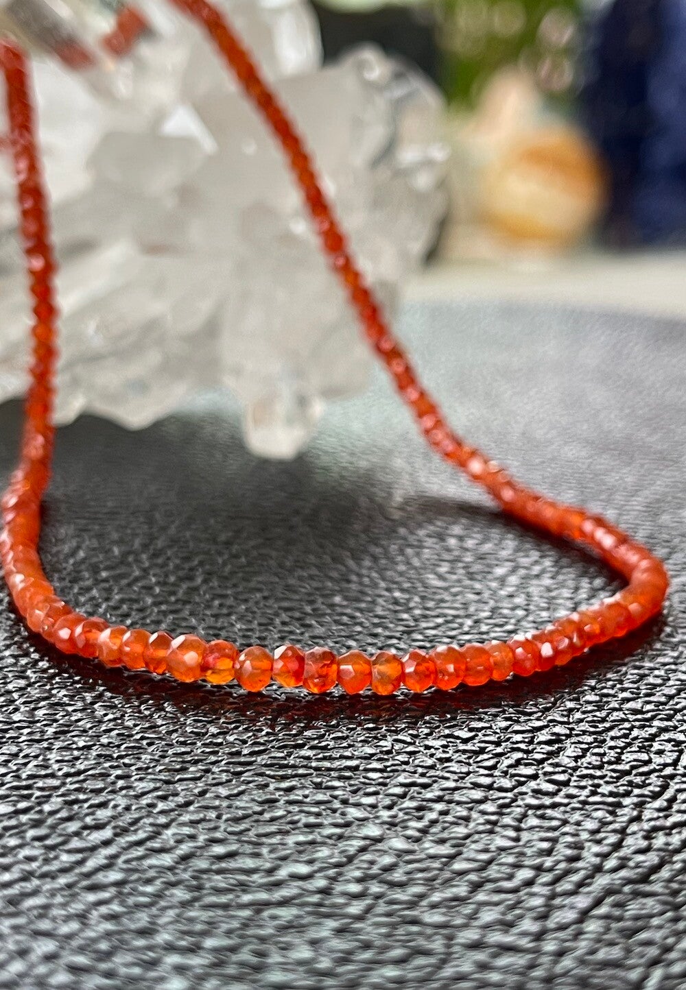 Carneool ketting facet geslepen rond | Jalla Stones - Sieraden