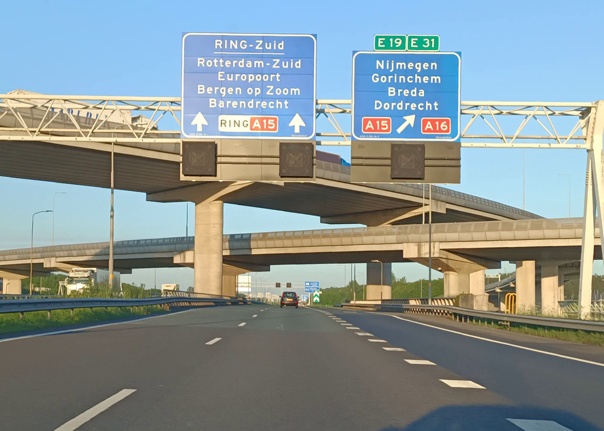 s105 (Rotterdam) > A15/A16 / A38 | Plaatje bij het praatje