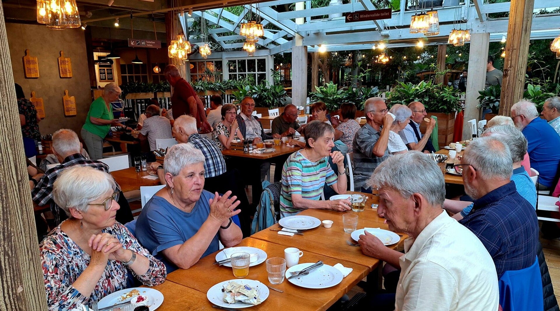 OKRA Lommel-centrum op lentewandeling | Beeldig Nieuws