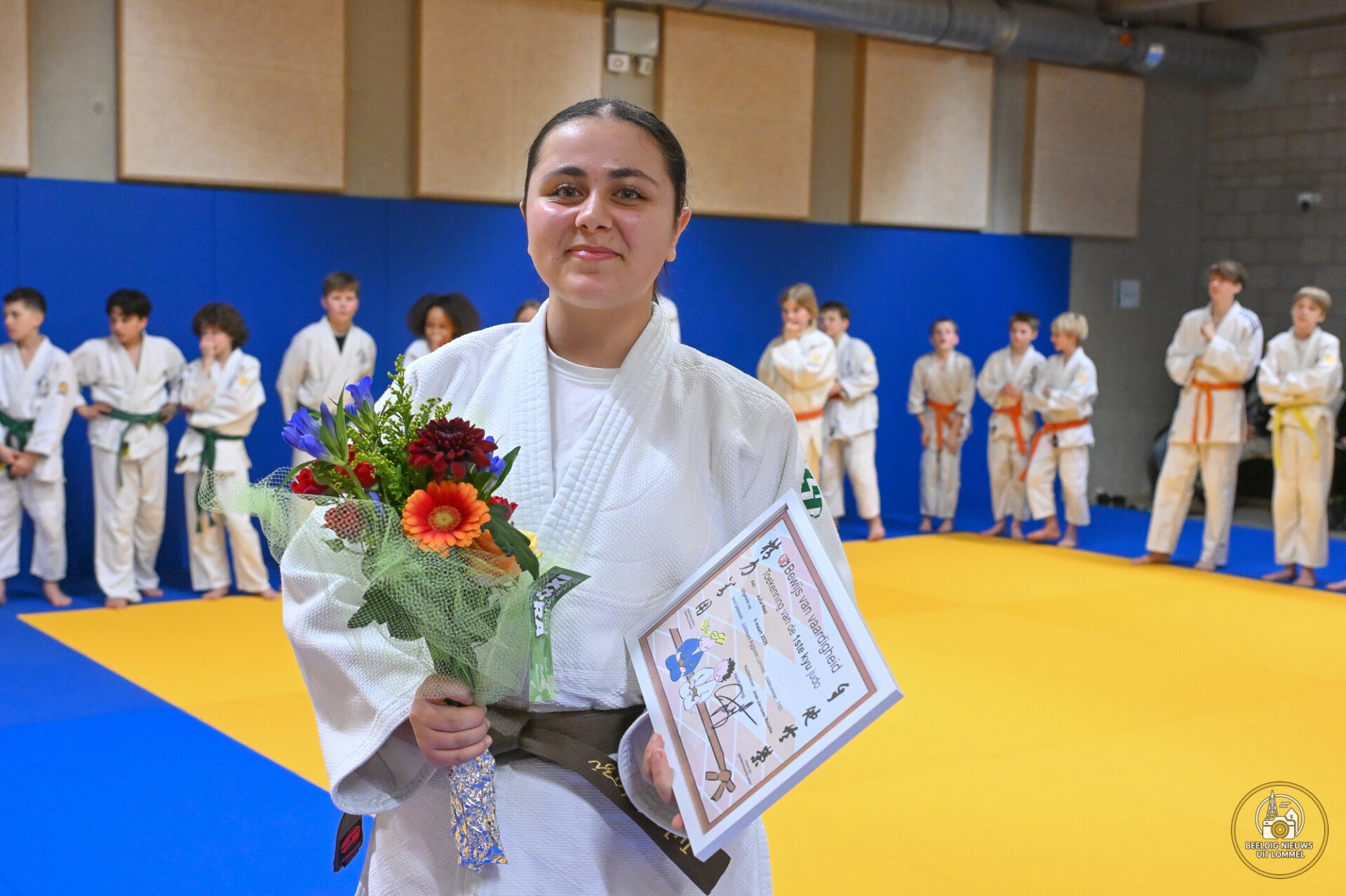 Feestelijke huldiging voor Belgisch kampioene Julia Hozi | Beeldig Nieuws