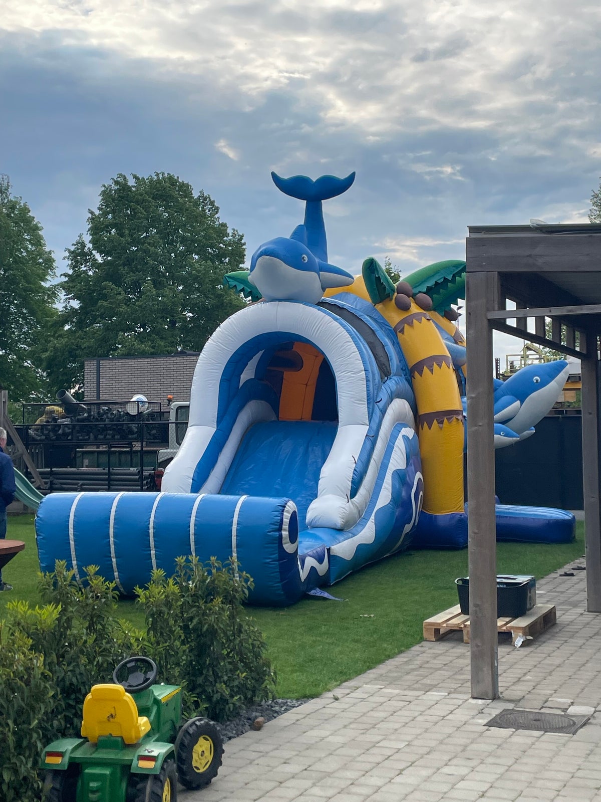 Overzicht springkastelen te huur