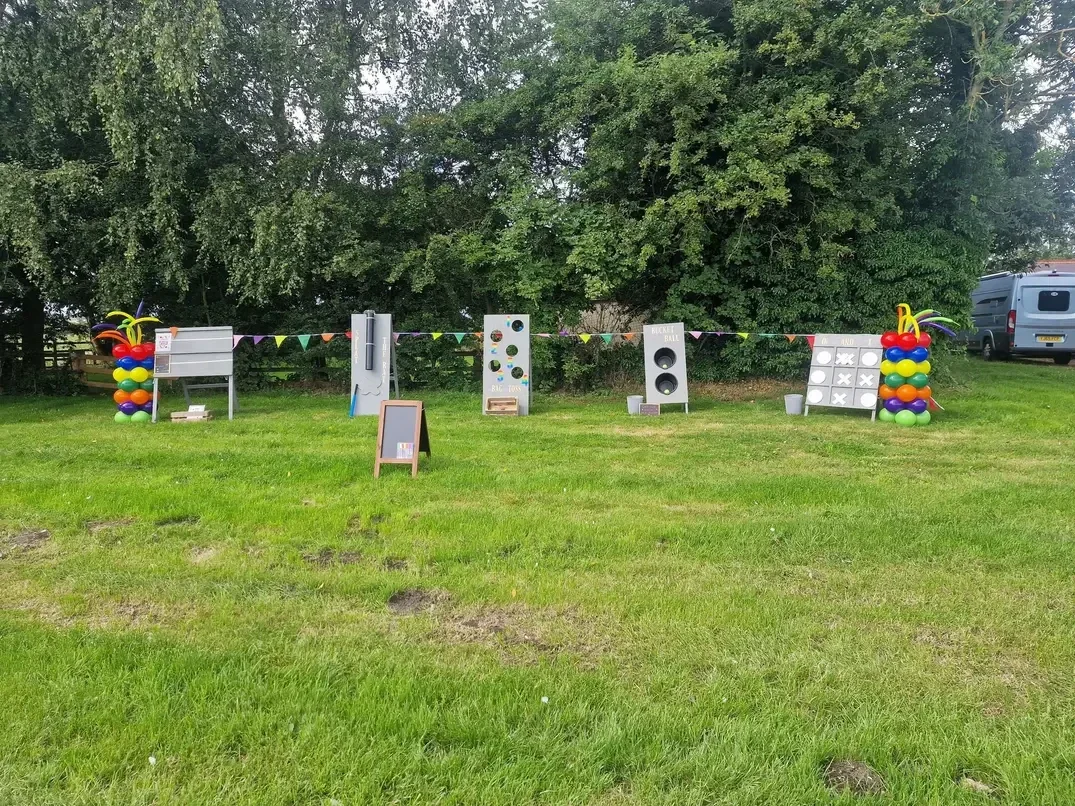 Giant Party Games to Hire | Bloonique