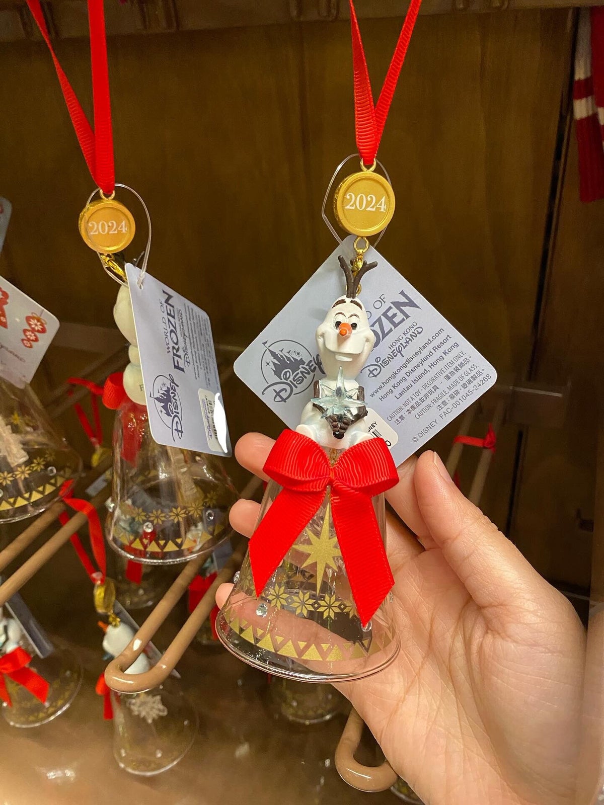 Olaf 2024 ornament - World of frozen - Hong Kong Disneyland | Magical ...
