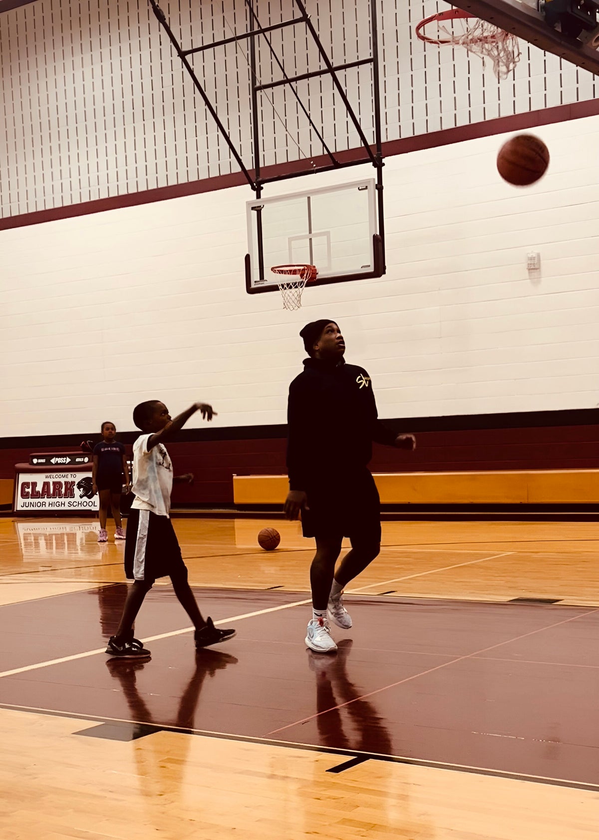 SL HOOPS BASKETBALL