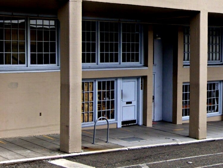 98. Mobeta Shoes | Logo en la Cabeza