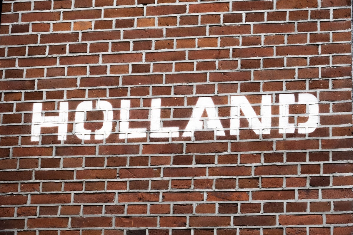 Beginners Dutch A1 / COURSES | Inburgeringsexamens & Dutch language courses