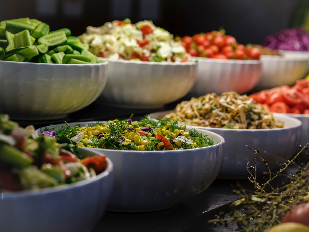 Koud- en warm buffet / Kerst- en eindejaarmenu's 2025-2026 | Traiteur ...